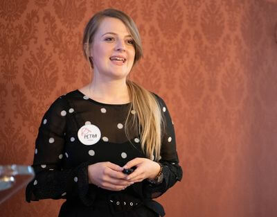 Ocenění pro Petru Javorkovou, absolventku bakalářského studia PEF ...